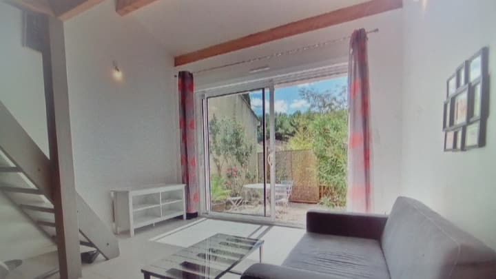 Maisonnette Sur Chateauneuf Le Rouge - Trets