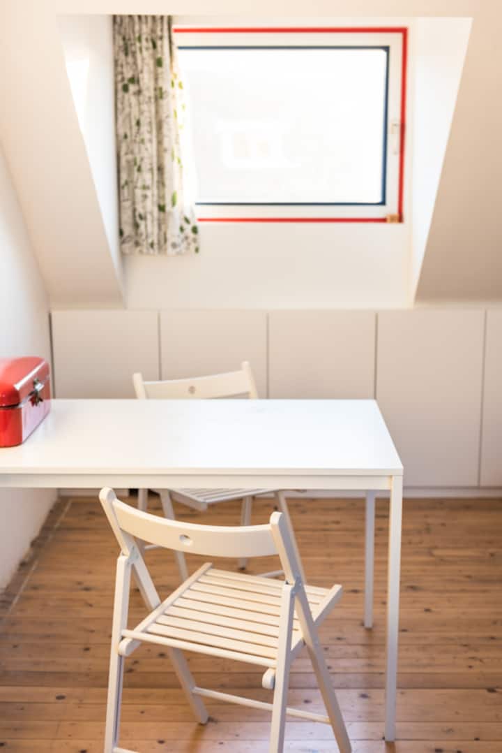 Cosy Large Room Near Centre And Public Transport. - Sint-Martens-Latem