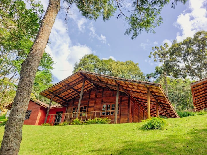 Casa De Madeira, Em Santo Antônio Do Pinhal - Santo Antônio do Pinhal