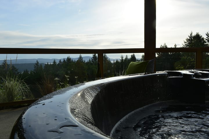 Sunrise Isles Luxury B&b Suite 1 - Salt Spring Island