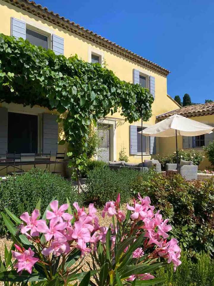 Charming Villa On Stunning Pool And Luberon Valley - Apt
