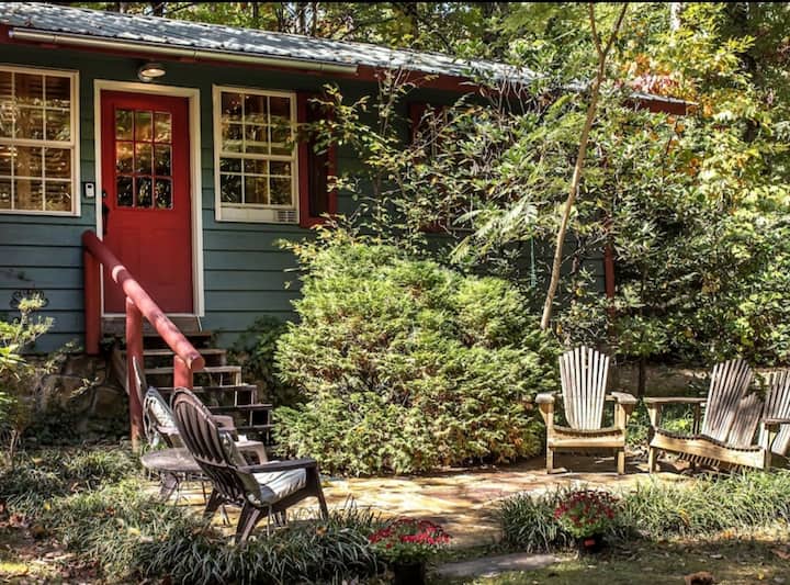 Mentone's Coziest Cabin Is In Town But Far Out! - Mentone, AL