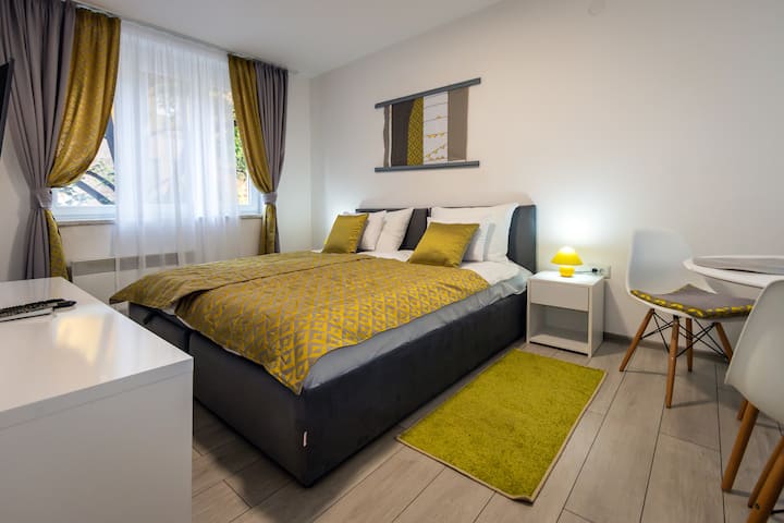 Sunny & Quiet Central Studio_walk Everywhere - Sarajevo