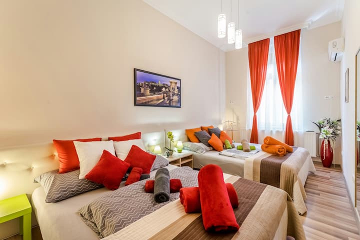 Cozy Peaceful Apartment In Palace District - Budapest