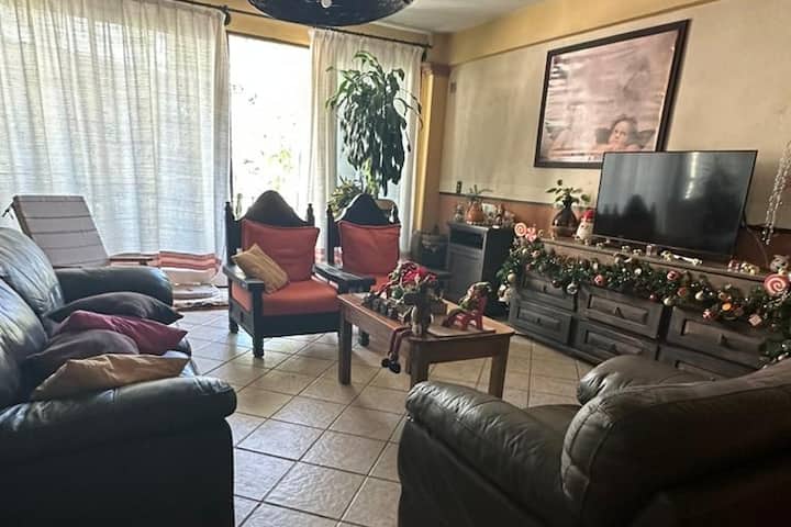 Casa Los Grillos Con Estacionamiento Gratuito - Taxco