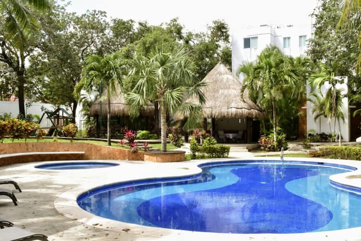 Apartamento En Cancún Con 3 Recámaras Con Aire Ac. - Cancún