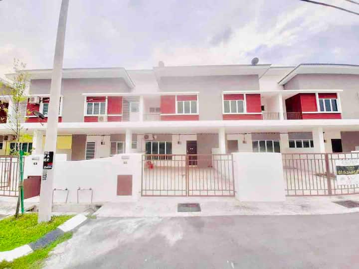 Ipoh Homestay Suria@meru,ipoh,perak (Homestay Mim) - Chemor