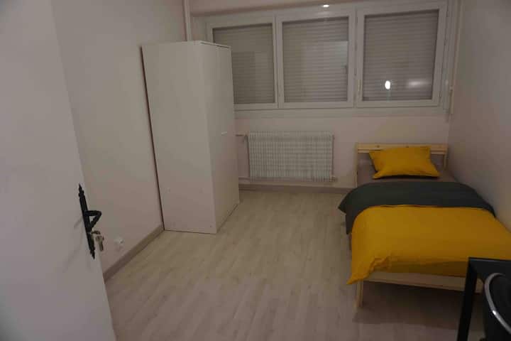 Très Belle Chambre - Cergy