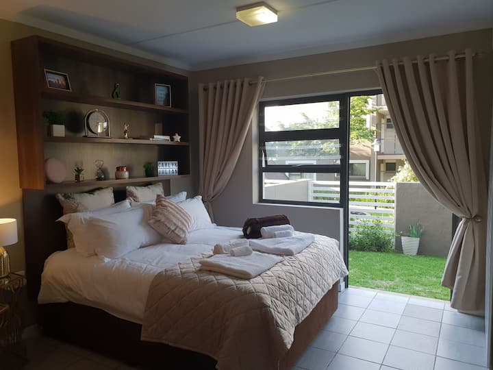European Style Living In The Heart Of Fourways - Sandton