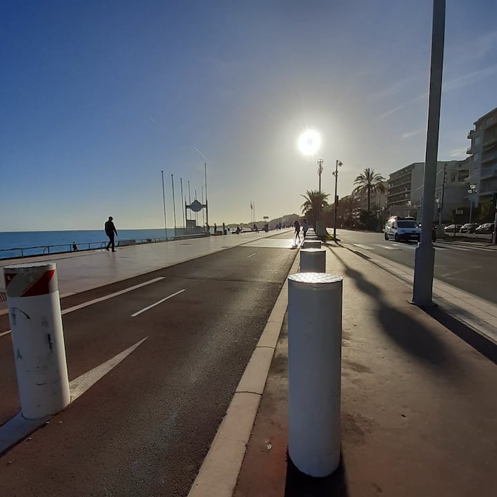Nice Promenade - Californie  "The Light House" - Nizza