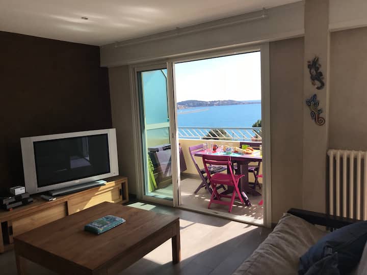 Superbe Vue Mer Proche Centre Et Plage-clim - Bandol