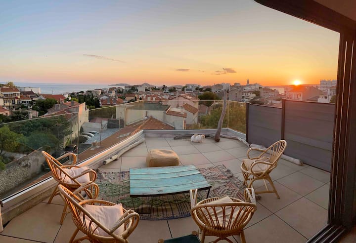 Maison Terrasse Vue Mer, Mer 5 Min à Pieds, Garage - Marseille