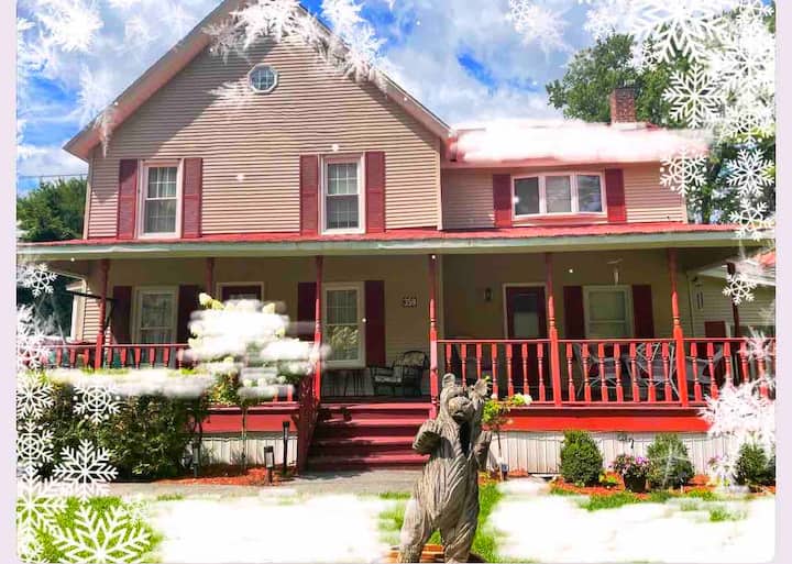 The Lazy Bear-like A Resort! Early Bird Discount. - Lake George, NY