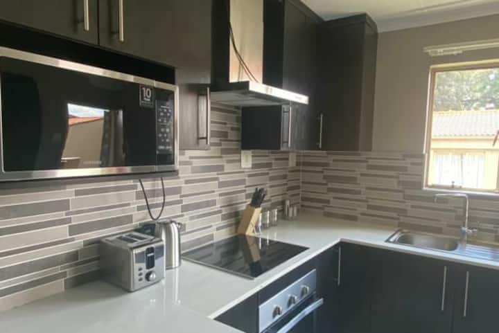 Furnished Apartment In Centurion - No Loadshedding - Centurion
