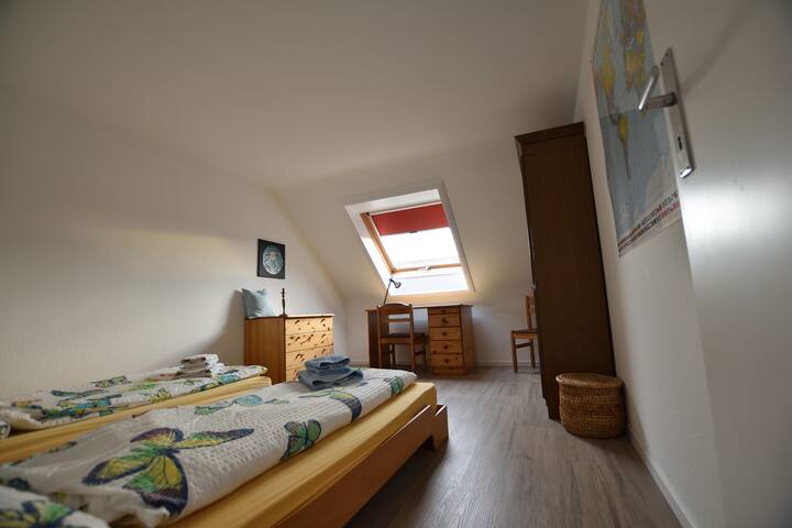 Möbliertes Zimmer Für 1 Bis 2 Pers. - Stuttgart