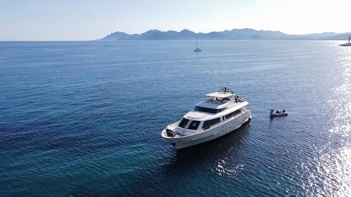 Yacht 23,80 Gianetti à Louer Cannes - Antibes