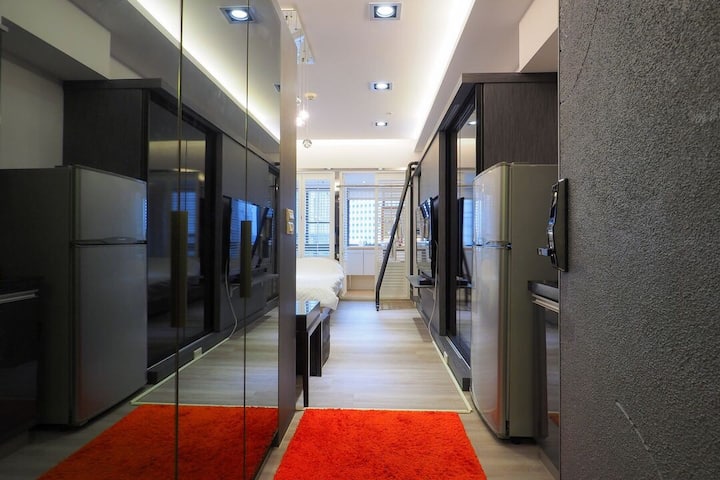 全新白色木質裝潢60吋劇院電視@酒店管理五星!與台北101&mrt 為鄰 - Taipei