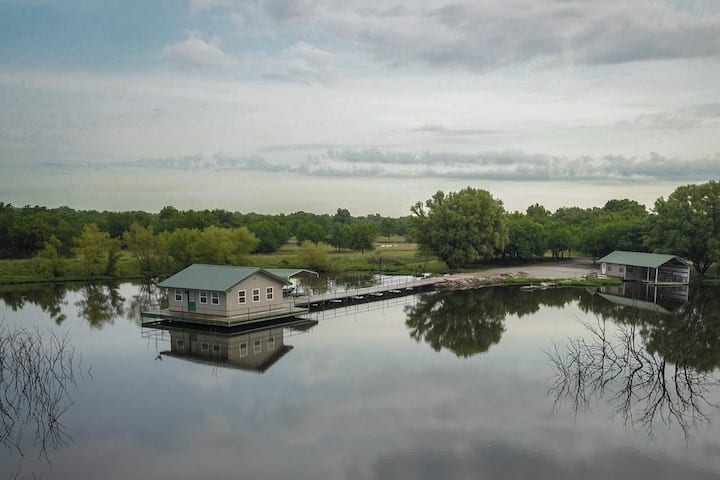 Top 9 Lakefront Cabins In Kansas, USA - Updated 2024 | Trip101