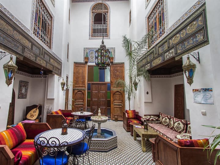 Family Room-standard-private Bathroom - Fes