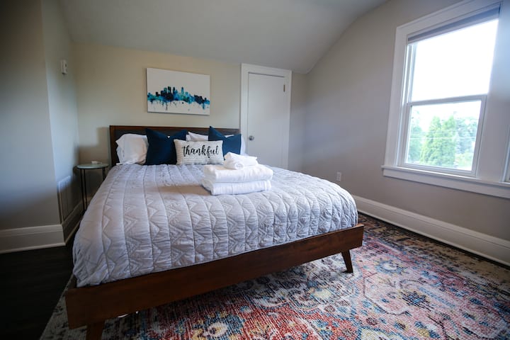 Lake Hiawatha Retreat | Walk To Golf, Lake, Beach - Minneapolis, MN