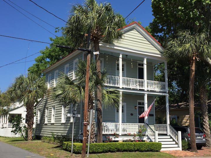Southern Living In Historic Downtown Beaufort. - Beaufort, SC