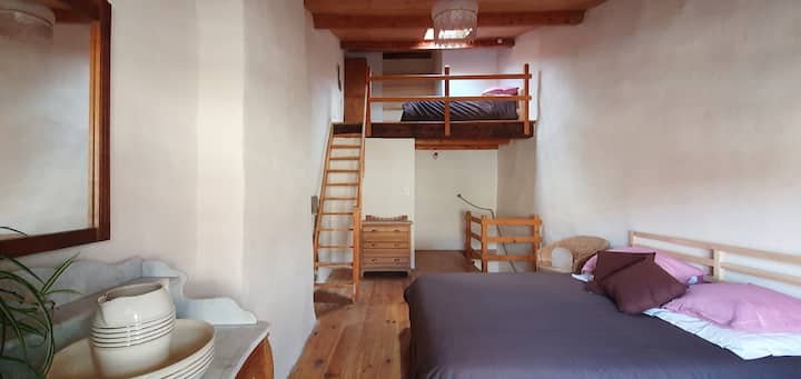 Un Charmant F2 Pour Les Voyageurs Et Les Pèlerins! - Le Puy-en-Velay