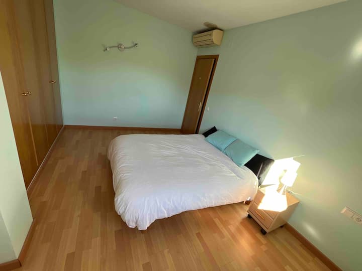 Habitación Doble En Piso Compartido - Girona