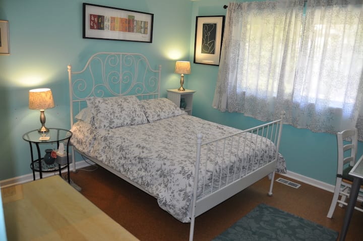 2 Bedroom Suite In Northeast Seattle Wedgwood - Seattle, WA