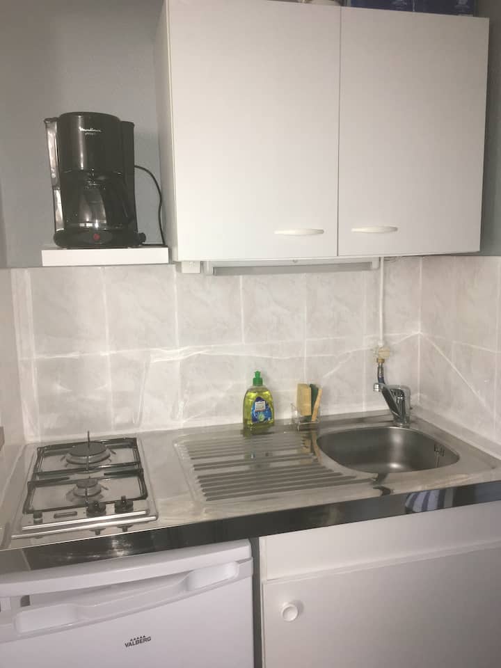 Petit Studio Indépendant Bien éQuipé Et Bien Situé - Plan-de-Cuques