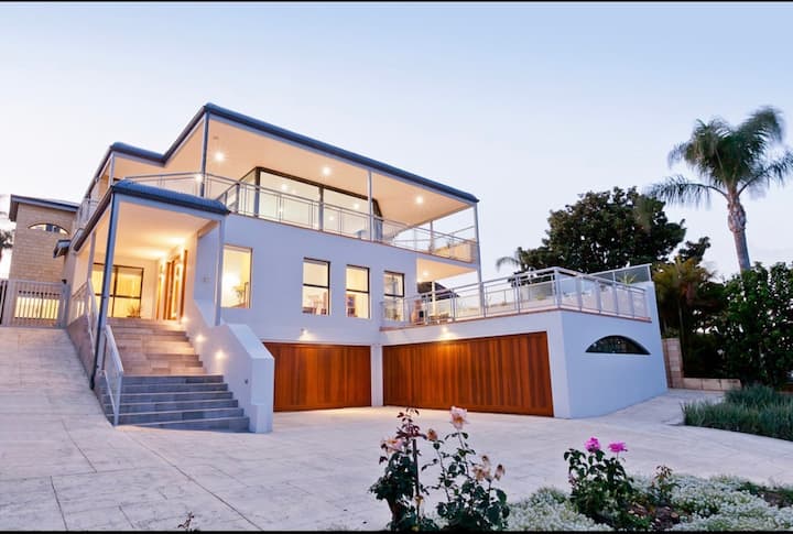 Perth Swan River Riverside House 海边度假别墅 - Melville
