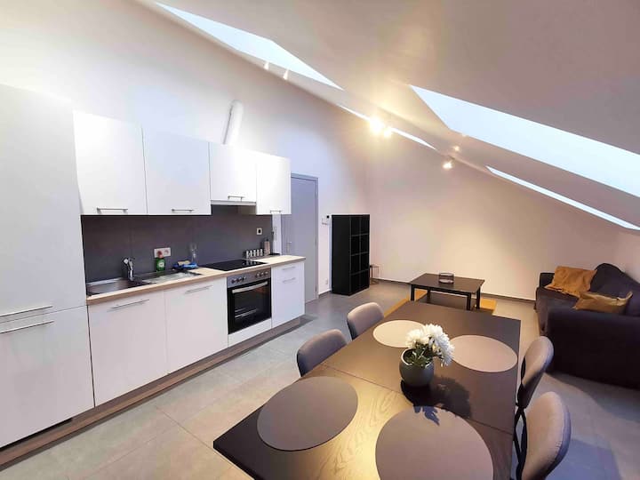 Appartement De 60m² Parfaitement Situé - Seraing
