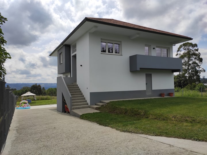 Moderna, En El Rural , Proxima A Playa Y A Coruña. - Órdenes