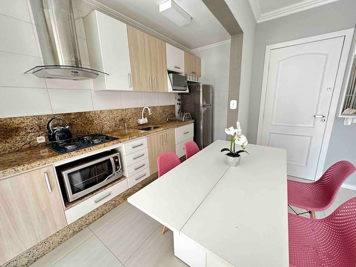 Apto Centro Bc Perto Da Praia E Todo O Comércio! - Balneário Camboriú