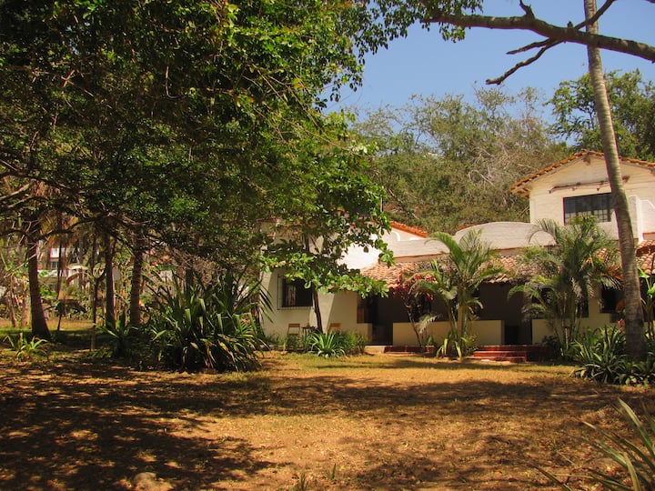 Beach Front Casa Viejo Amor Apartment - Sayulita