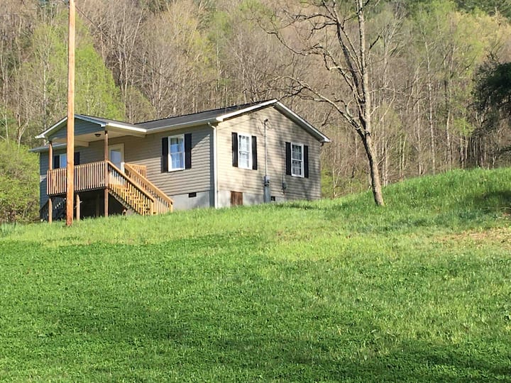 Bear Creek Mountain Retreat - Mountain City, TN