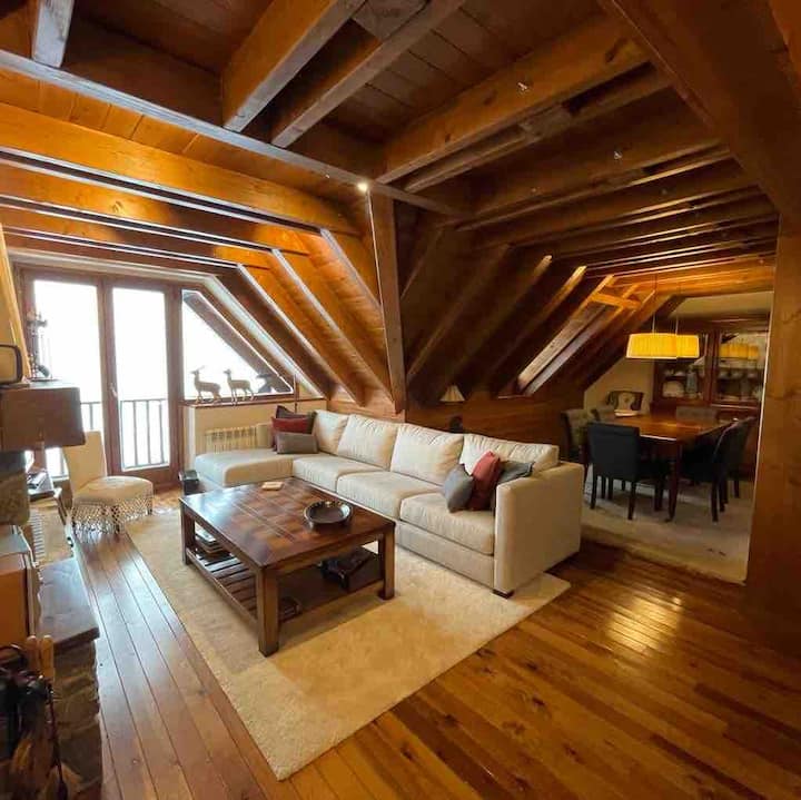 Baqueira Luxury Familiar House - Vielha