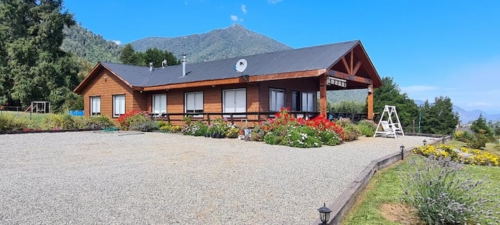 Entre Cordillera Y Lago, Hermosa Y Amplia Casa - Futrono