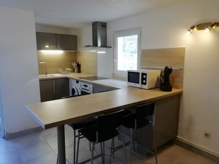 Appartement Climatisé De 45m2, Hyères - Plage de Hyères