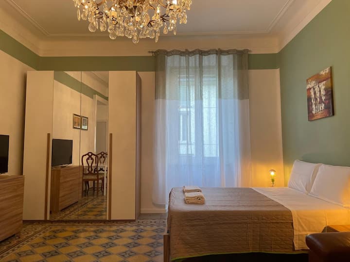 Stanza Con Bagno Comune/room With Shared Bathroom - Bérgamo