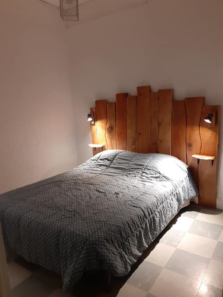 Un Appartement Dans Maison Face à La Rivière - Orlu