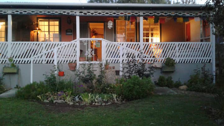 A Beautiful Artistic Home In Charming Barrydale - Barrydale