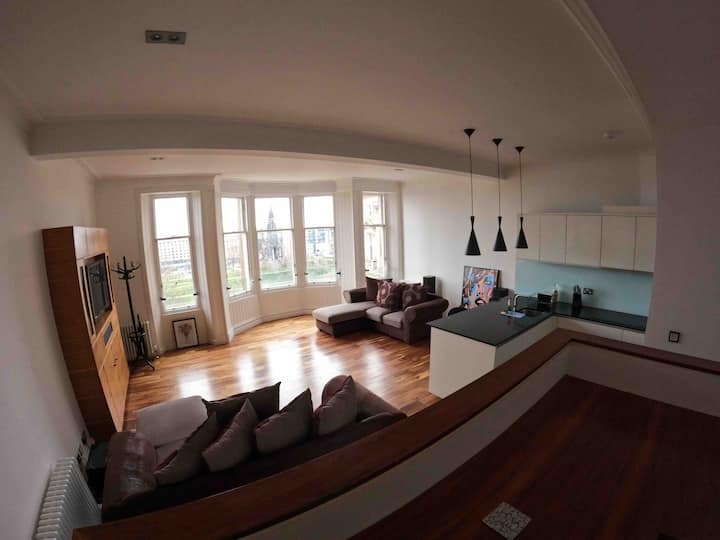 Modern Flat With Nice Views By The Royal Mile - Edinburgh, UK