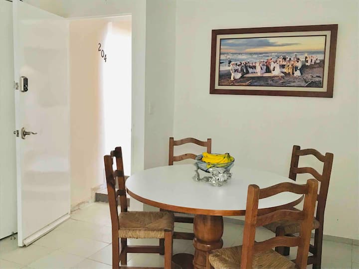 Depa Básico + Balcón Centro Histórico / Facturamos - Costa Dorada