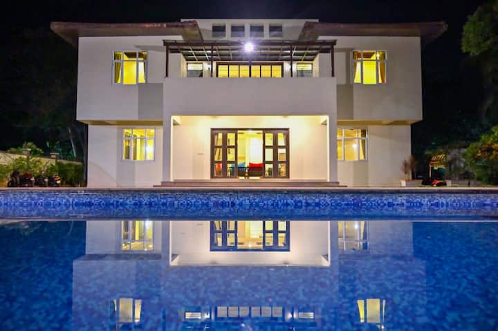 Patni Villa | Luxury 6bhk Pool Villa, Lonavala - Maharashtra