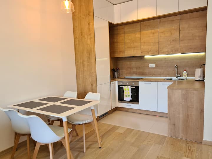 Lux Grand Terrace Apartment - ブドヴァ