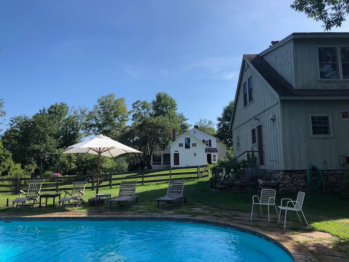 Barn Guesthouse W/ Pool - 蒙特雷