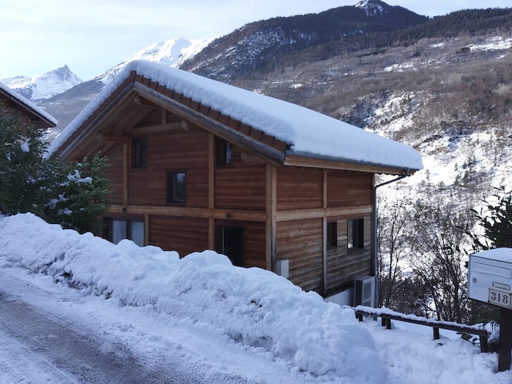 Ds Un Chalet + Parking à La Télécabine De L’olympe - Méribel