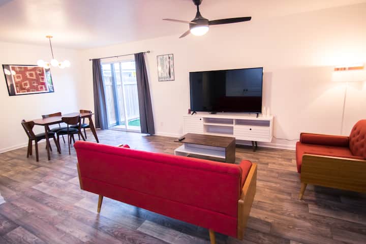 Atomic Age- Spacious Townhome With Enclosed Yard🐶 - Wells Branch Parkway – Austin