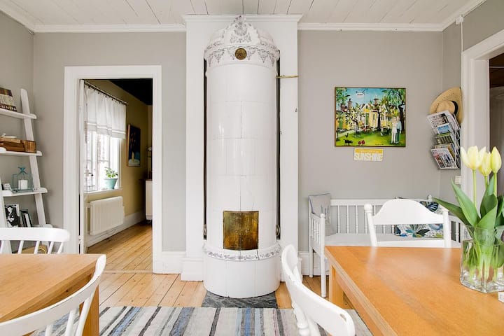Tobo Guesthouse In Västervik - Cottage Gårdshuset - Västervik