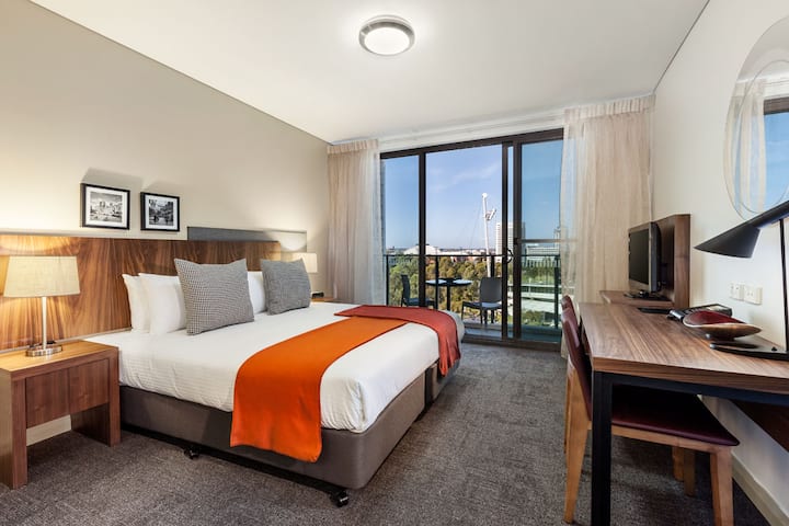 Spacious Studio In The Heart Of Olympic Park - Parramatta